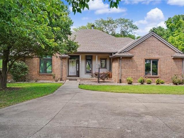 204 E High St, Baldwin City, KS 66006