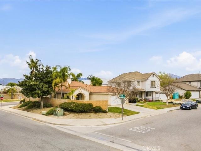 204 E Manchester Lane