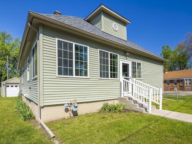 204 Edward St, Michigan City, IN 46360