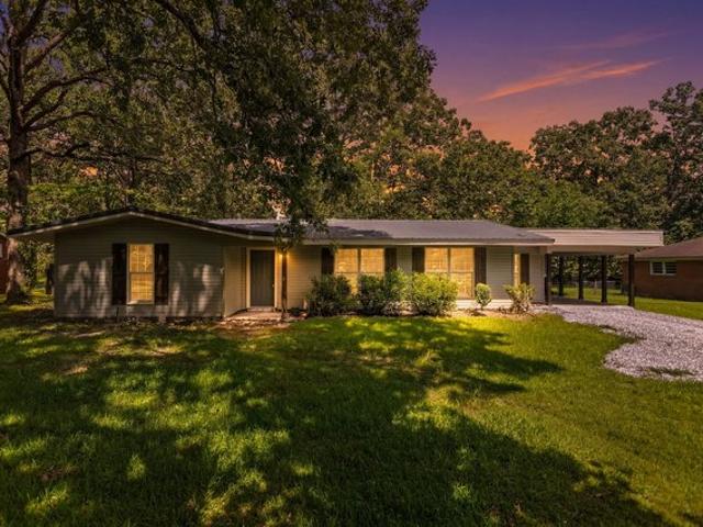 204 Foxboro Ln, Tullahoma, TN 37388