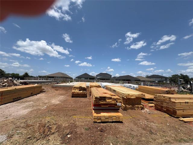 204 Firethorn Cv