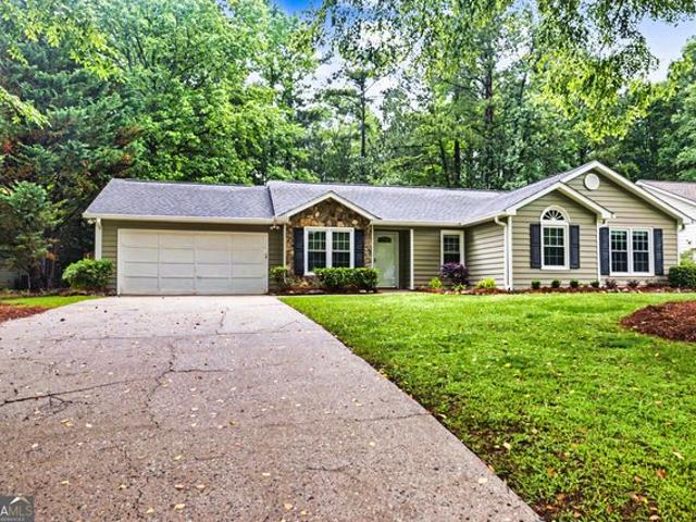 204 Kentwood Dr, Peachtree City, GA 30269
