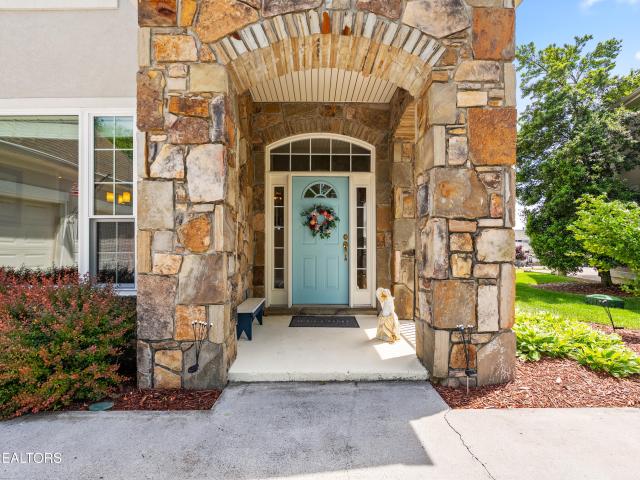 204 Kingbird Drive