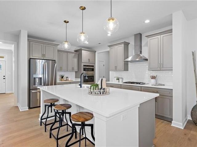 204 Kwanzan Ct, Chesapeake, VA 23322