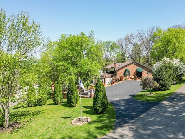 204 Hogan Ln, Columbia, TN 38401