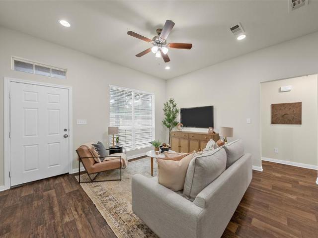 204 Hawk Ridge