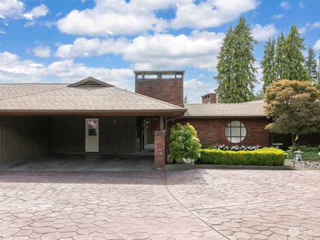 204 Hawthorn Road