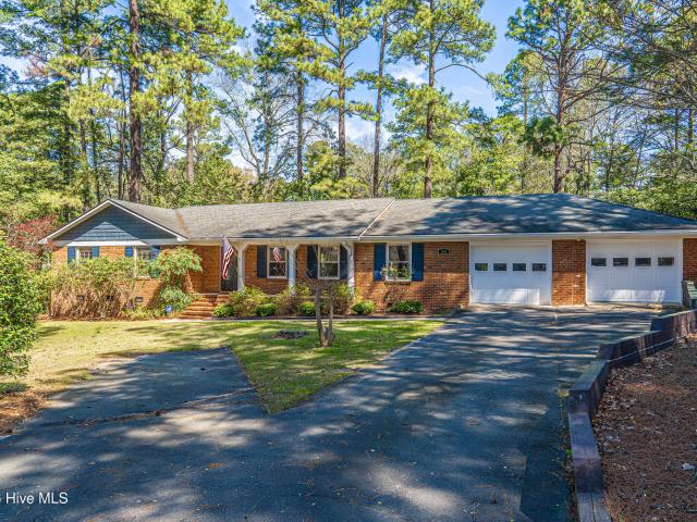 204 Haldane Dr, Southern Pines, NC 28387 | MLS #100561 | Compass