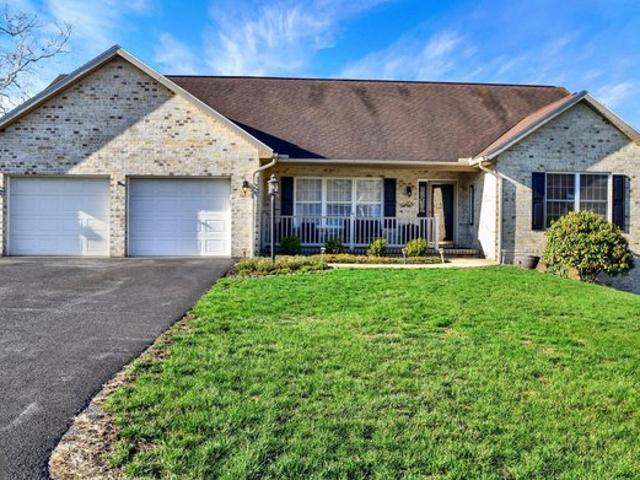204 Jade Dr, Chambersburg, PA 17202