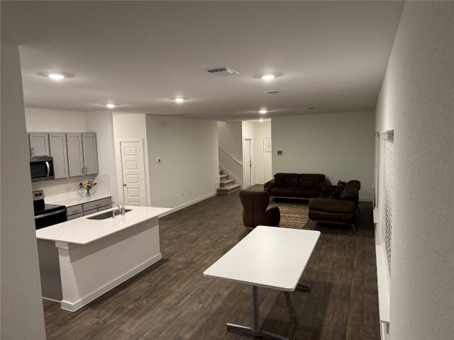 204 James River Dr, Hutto, TX 78634 | MLS #1604 | Compass