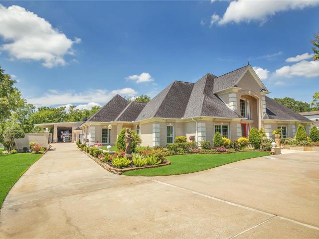 204 Oak Drive