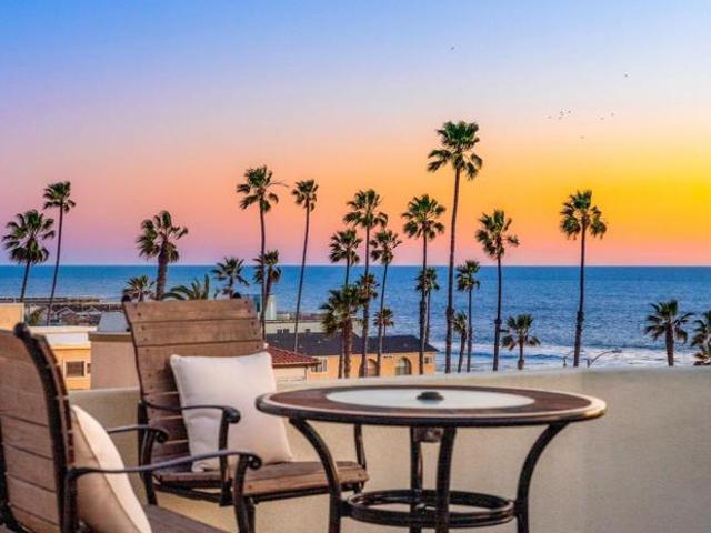 204 Oak St, Oceanside, CA 92054