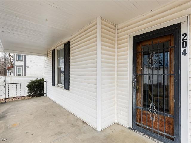 204 Oak Street
