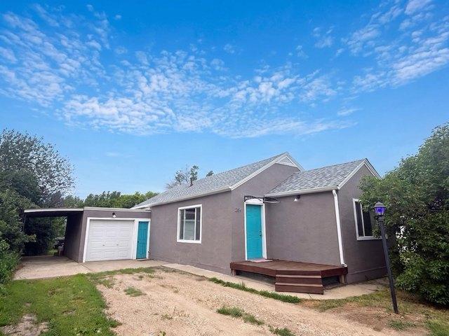 204 Owens St, Des Lacs, ND 58733