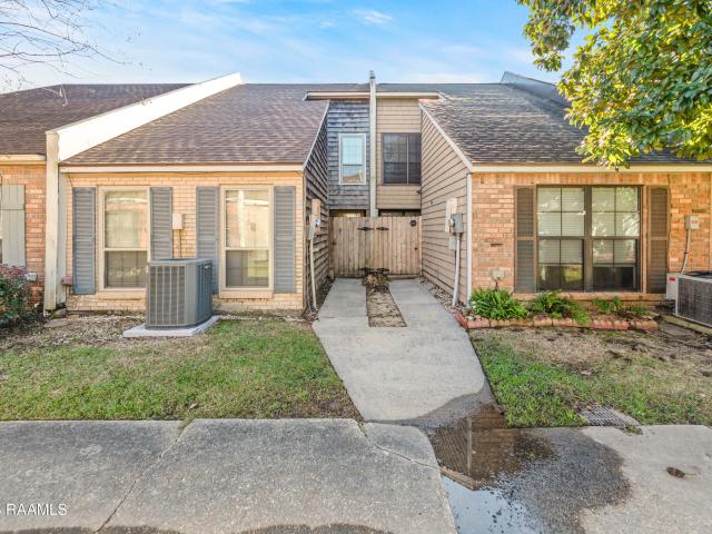 204 Long Plantation Blvd, Unit B, Lafayette, LA 70508 | MLS #RA2600000