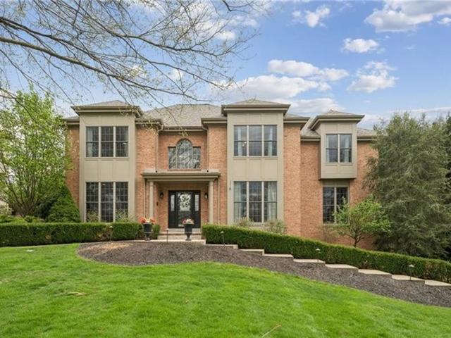 204 Laurel Oak Dr, Sewickley, PA 15143