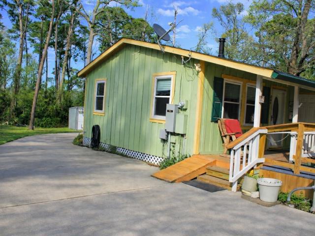 204 Lakeview Drive