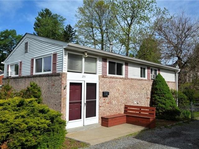 204 Lee Ave, Pittsburgh, PA 15237