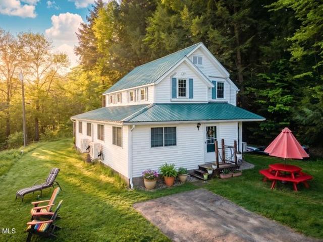 204 Mountain Lake South Shore Rd, Gloversville, NY 12078