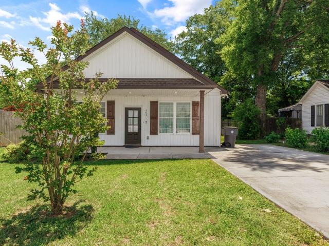 204 Mountain St