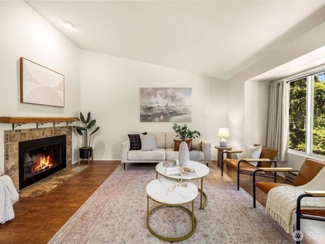204 Mountain Park Blvd SW Unit C302, Issaquah, WA 98027