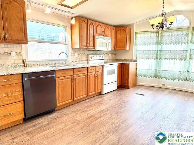 204 Molly Pitcher Rd, Mount Bethel, PA 18343 | MLS #773631