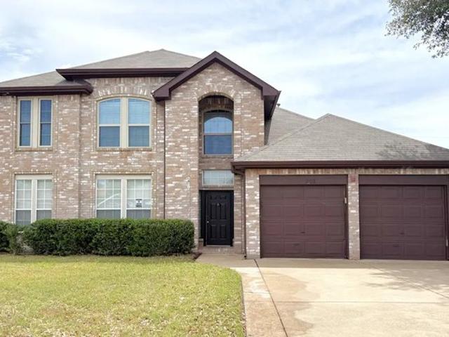 204 Moss Dr, Cedar Hill, TX 75104