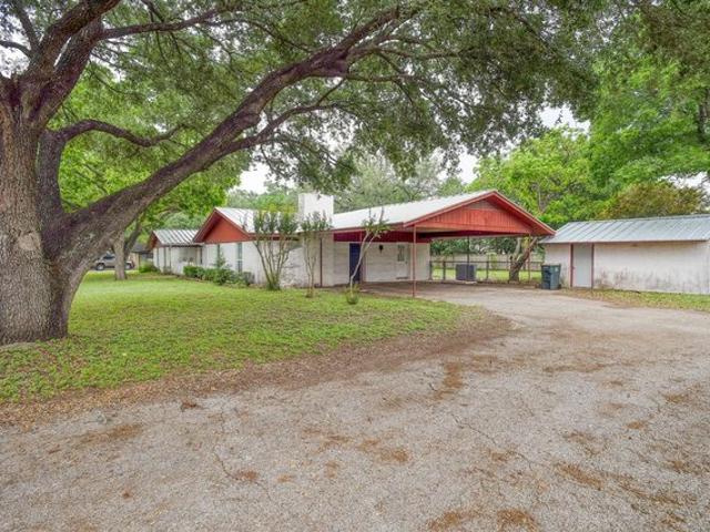 204 Maynard St, Bastrop, TX 78602