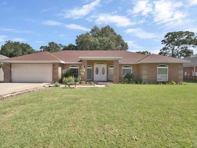 204 Majestic Ct, Pensacola, FL 32534