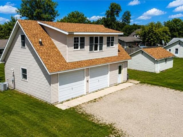 204 Maple Ave S, Ottertail, MN 56571