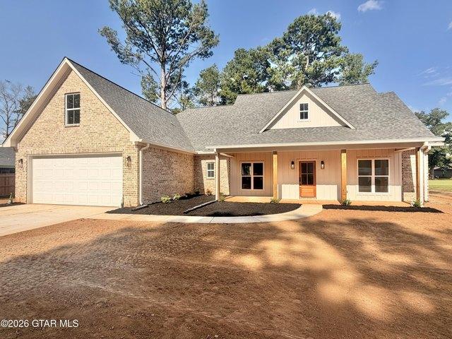 204 Meadowview Ln, Columbus, MS 39702