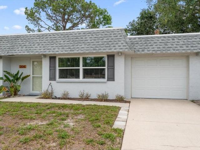 204 Mindy Dr, Largo, FL 33771