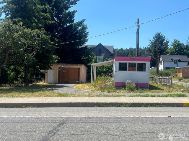 204 N 1st Street