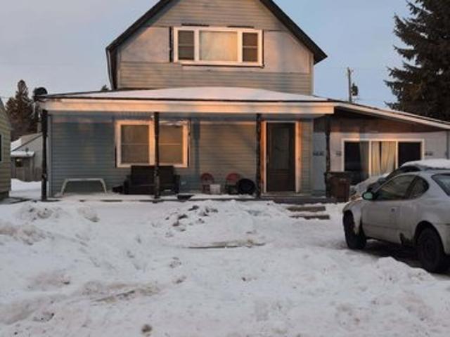 204 N 3rd St, Drayton, ND 58225