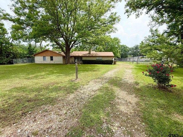204 N US Highway 287, Elkhart, TX 75839