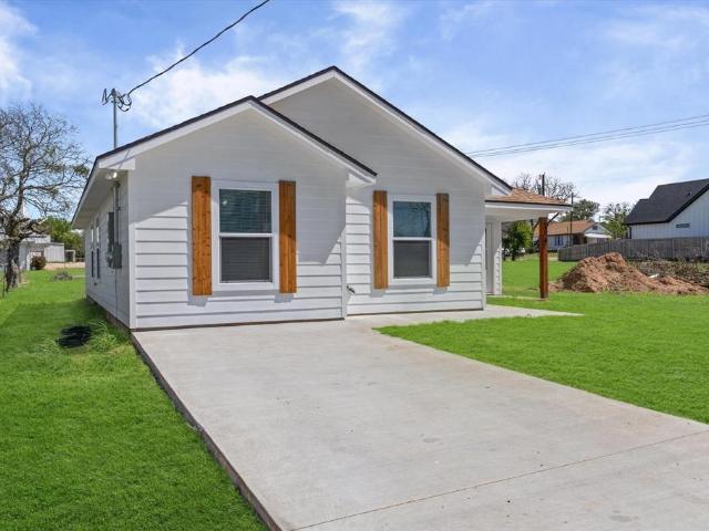 204 N Wiebusch St, Riesel, TX 76682 | MLS #21211
