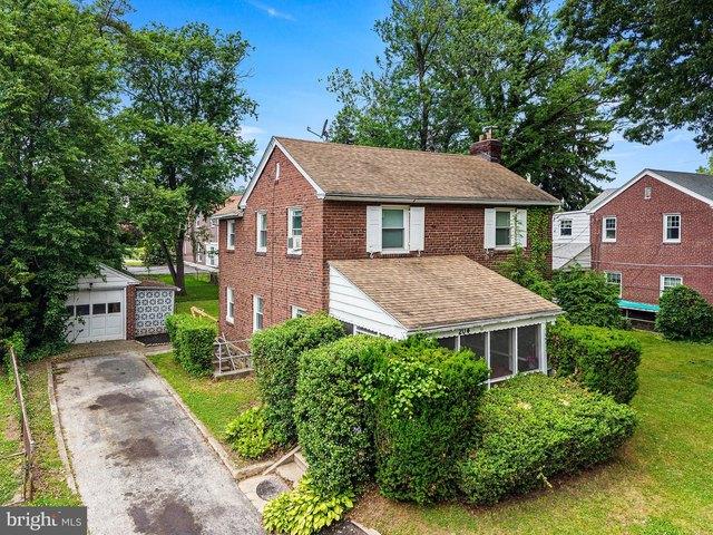 204 N Woodlawn Ave, Aldan, PA 19018