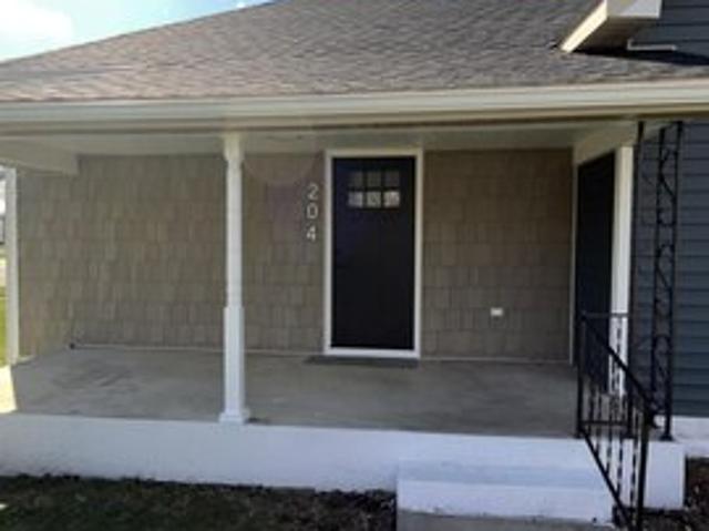 204 N Columbia St, Francesville, IN 47946
