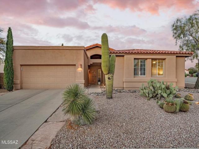 204 N Fenceline Dr, Tucson, AZ 85748
