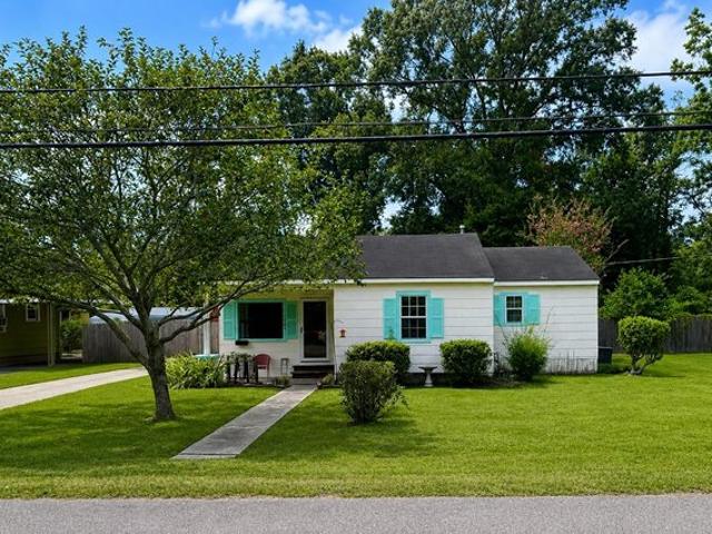 204 N George St, Petal, MS 39465