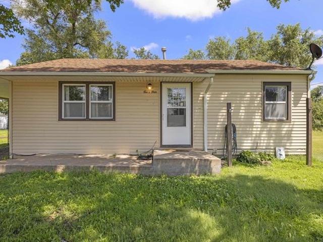 204 N Grant Ave, Lyons, KS 67554