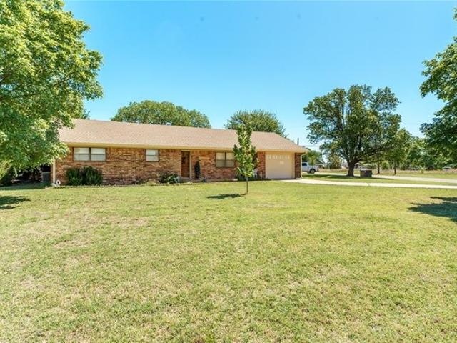 204 N Main St, Butler, OK 73625