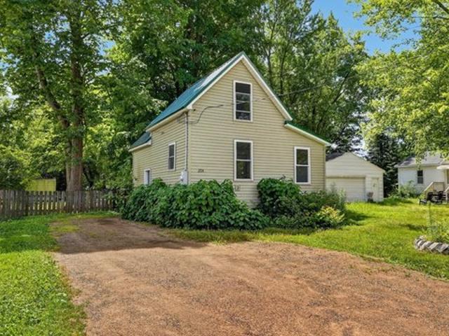 204 Noble St, Hinckley, MN 55037