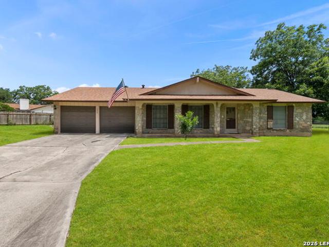 204 Norris Dr W