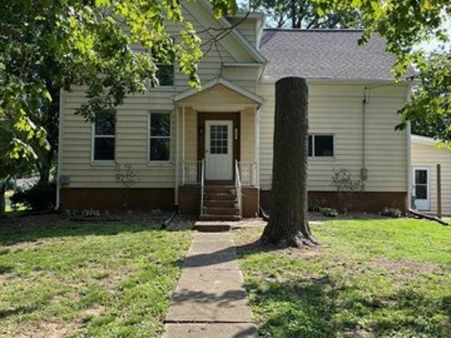 204 S Union St, Toulon, IL 61483