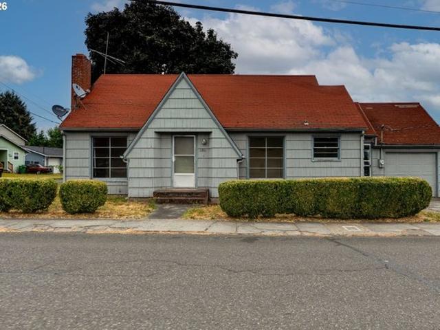 204 S Vernonia Rd, Saint Helens, OR 97051