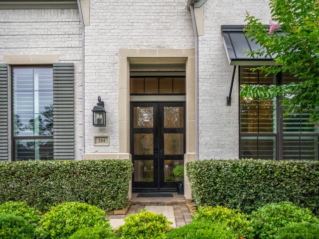 204 S Empress Green Place