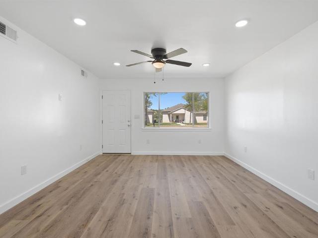204 S Lillis Lane