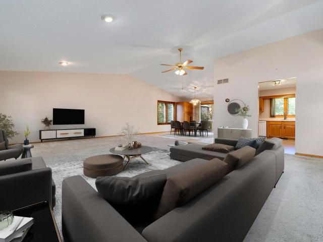 204 SE King Henry Road