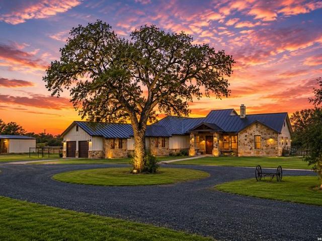 204 Seewald Rd, Boerne, TX 78006